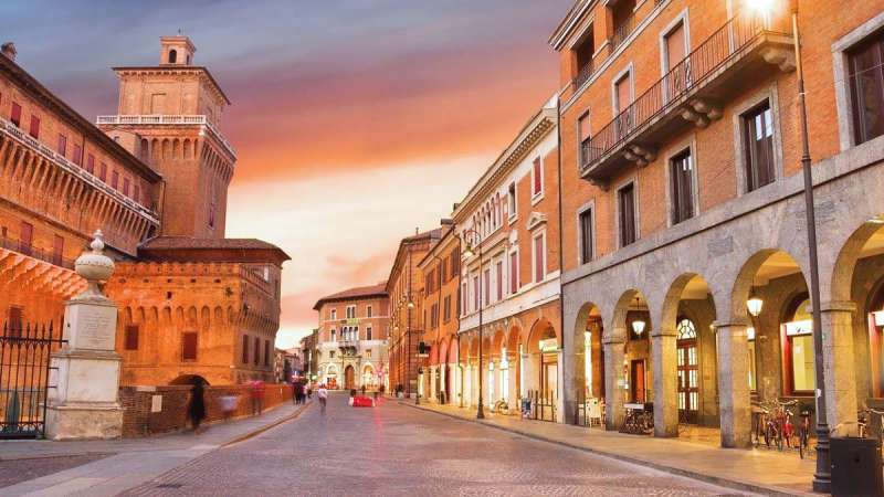 Half day in Ferrara - Bologna Walking Tour